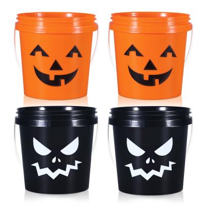 China Round Customized Food Grade Plastic Container With Lids and Handle For Halloween Candy for sale