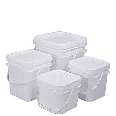 China Recycled Plastic Lid for 8L Square Cement Bucket with Excellent Toughness and Multifunctional Design for sale