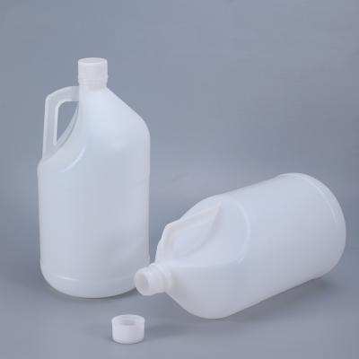 China 1 Gallon HDPE Square Chemical Detergent Jerry Can with Easy Grip Handle for sale