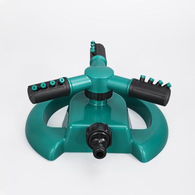 China Automatic Watering Grass Lawn 3 Arms Nozzles Garden Sprinkler with Female Connection for sale