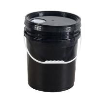 China Round 5 Gallon 20 liter Plastic PP Bucket With Spout Lid Handle For Water Paint Oil for sale