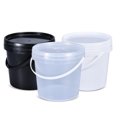 China 2L Plastic Pail With Handle And Lid For Food Biscuit Popcorn With Silk Screen Printing for sale