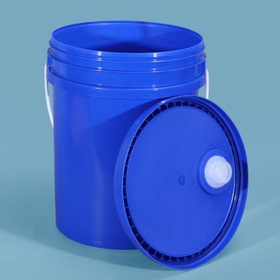 China Nozzle Spout Cover 20L Plastic Bucket for Lubricant and Water Translucent for sale