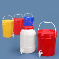 China Food Grade Drink Dispenser 5 Gallon Plastic Bucket With Handle And Lids Customrized Logo for sale