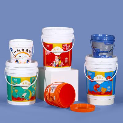 China 100% Material Colorful Round Plastic Pail Jar with Lid and Handle Supplied Sample for sale