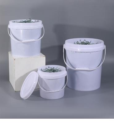 China 5-Gallon Screw Lid Plastic Pail with Handles - Extra Thick PP Material for Industrial Storage and Transport for sale