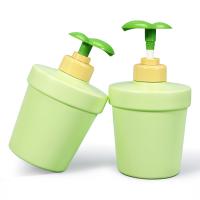 China Umetass Green Children's Plastic Shampoo Bottle With Pump Travel Shampoo And Conditioner Bottle for sale