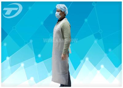 China Transparent Green Red Disposable Plastic Aprons For Adults Polyethylene S-XXL for sale
