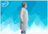 China Waterproof Protective Medical Disposable Visitor Coats PE With Different Size for sale
