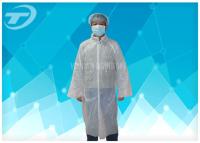 China PE Disposable Visitor Coats By Polyethylene Fabric CE Certificated for sale