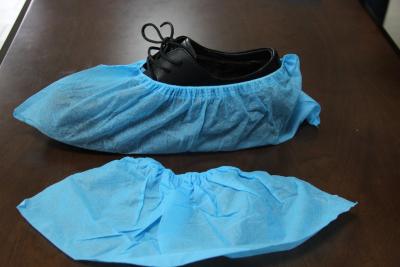China Disposable Non Woven Shoe Cover 40gsm Elastic Ankle Blue White for Home Use for sale