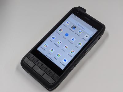 China Android 15 Walkie Talkie Landline Phone , IP68 / IP69K Rugged Walkie Talkie Phone for sale