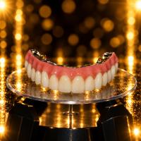 China Dental lab Restoration—AOX  CLASS 2 （Monolithic Zirconia with Pink Staining） for sale