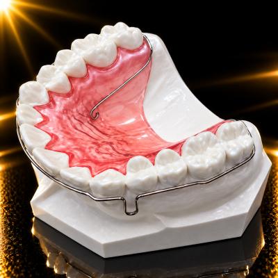 China Chinese Dental Laboratory |  Stainless Steel Wrap Around Orthodontic Retainer With C Clasp for sale