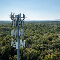 China 14 20 26M Compact Size Monopole Galvanized Steel Self Supporting Outdoor 5G 4G Satellite Small Area Telecom Tower for sale