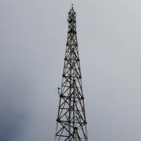 China 25M 32M 3 Leg Tubular Desert Sandstorm Proof Communication Tower High Temperature Resistant For Arid Region for sale