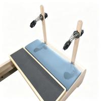 China Maple Wood Studio Pilates Reformer Machine Boat Shaped For Beginners Customizable for sale