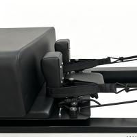 China Fixed Robust Steel Aluminum Pilates Reformer Yoga Machine 90kg for sale
