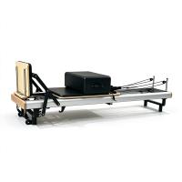 China Professional Gym Aluminum Pilates Reformer Small Equipment With Piano Wire Springs for sale