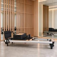 China Fixed Microfiber Leather Studio Pilates Reformer Machine For Workout 90kg for sale