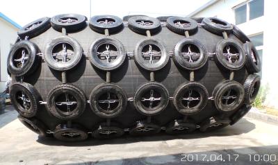 China 6-10 Years Lifespan Pneumatic Rubber Fender For Chain Net Type Efficiency for sale