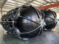 China STQ STB Yokohama Pneumatic Rubber Fender In Oil Platforms for sale