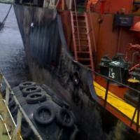 China Sling Type Submarine Fender Boat Rubber 0.08mpa Marine Dock Fender for sale