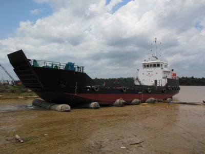 China Inflatable Boat Docking Lifting Marine Rubber Airbags for sale