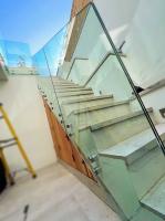 China 6.38mm 8.38mm 10.38mm 12.38mm 17.52mm 21.52mm Clear /Ultra Clear Grey Colored PVB EVA Tempered/Toughened Edge Polished /Safety /Glass Railing Laminated Glass for sale