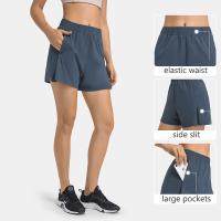 China Leisure Pocket Sports Yoga Shorts Workout Running Pants Sweat Wicking for sale