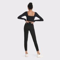 China High Waist Yoga Workout Clothes Breathable Yoga Leggings Top Set With Thumb Hole for sale