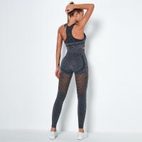 China Mesh Ventilation Yoga Set Clothes Quick Drying Nylon Seamless Yoga Gym Set for sale