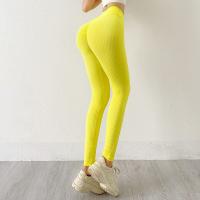 China Slim Fit Breathable Scrunch Butt Leggings Seamless Sports Workout Running Tights for sale