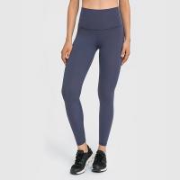China 220gsm 80% Nylon Women Fitness Yoga Pants Shaping Multi Pocket Sports Leisure Capris for sale