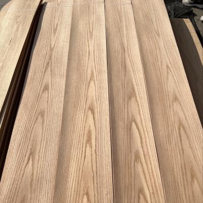 China Price Oak Veneers Red Oak Wood Veneer 0.45mm Wood Veneer Wall Panels for Flooring Furniture for sale