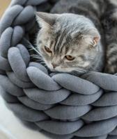 China Chunky Knit Donut Cat Bed Nonslip Washable 35cm 40cm 45cm Pet Nest for sale