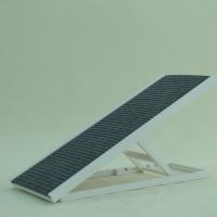China Adjustable 70cm 100cm Wooden Dog Ramp for Car Couch Eco Friendly Non Slip Pet Ramp 50kg Capacity for sale