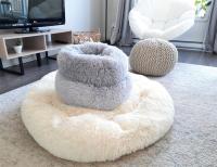 China Handmade Cotton Donut Anti Anxiety Dog Bed Orthopedic Pet Bed Large 27.6in for sale
