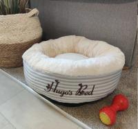 China Cream Striped Calming Dog Bed 47cm Anti Anxiety Nest Pet Mattress OEM ODM for sale