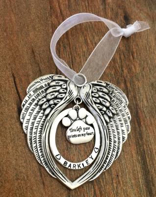 China Zinc Alloy Angel Wing Pet Loss Ornament 2.75x3.25 Inch with Paw Charm for Deceased Pets for sale