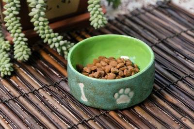 China Handmade Ceramic Cat Dog Food Bowl 200ml Lead-Free Ergonomic Pet Bowl for sale