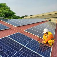 China Residential Half Cut Solar Panel Half Cell PV Module 560Watt for sale