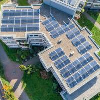 China Mono Perc Half Cut Solar Panel 380W 390W 400W Black Framed for sale