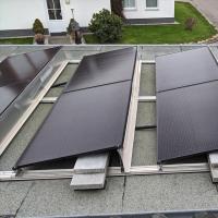 China Small Panel 50W 70W 100W Solar Panel Black Shingled Panels for Small System 12V 48V for sale