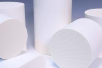 China Cellular Cordierite Honeycomb Ceramic / Catalyst Supports White for sale