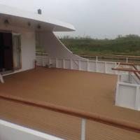 China Synthetic Rubber Yacht Decking 190mm x 5mm Teak Gray Marine Flooring for sale