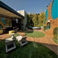 China Waterproof Eco-friendly PVC Co-extrusion Wood Plastic Composite Decking Flooring for sale