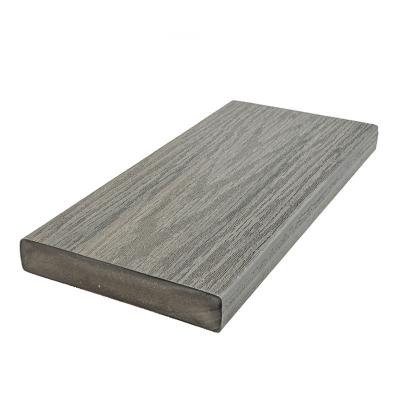China Co-extrusion Outdoor Decking with Accent Contrasting Color 20-Year Warranty Waterproof for sale