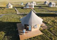 China Large Island Resort Tents with Ventilation & 1 Year Warranty for sale