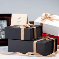 China Kraft Paper Core Christmas Eve Apple Packaging Box for Photo Frame Display and Storage for sale